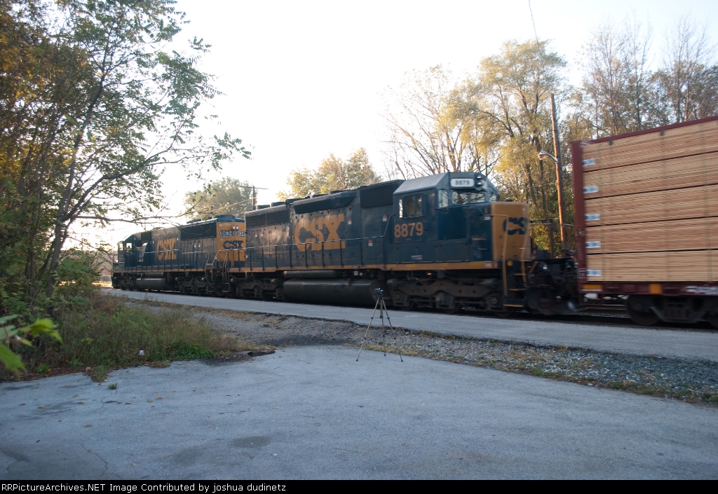 CSX 8879